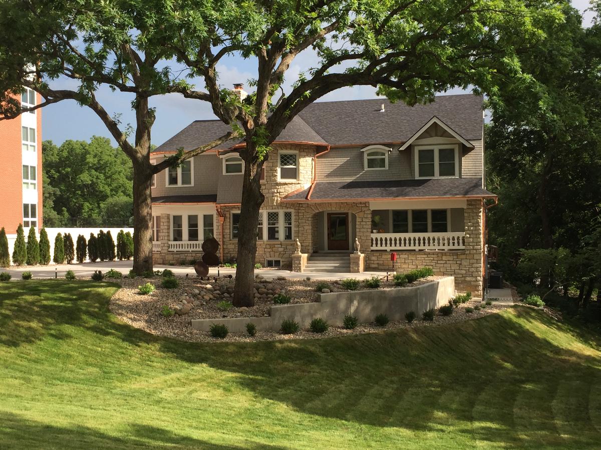 Historical Oscar Lofquist House In The Heart Of Des Moines | Des Moines ...